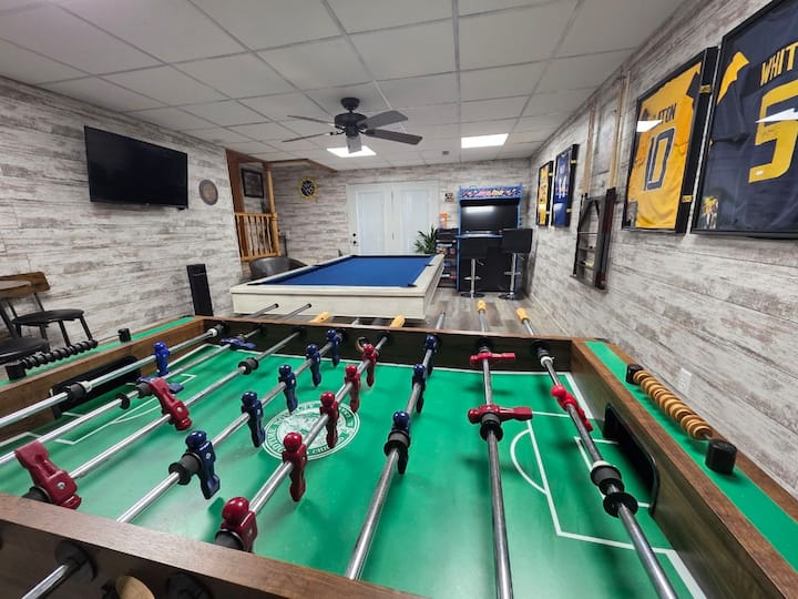 Mountaineer Goldandblue Retreat - Morgantown, WV