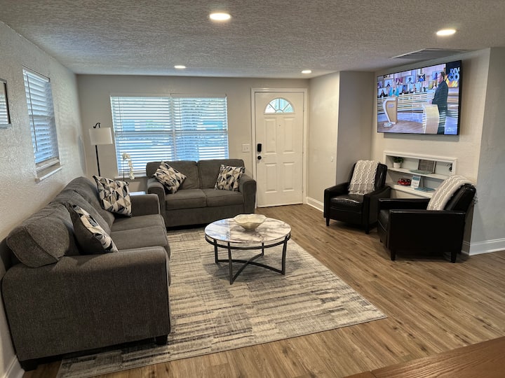 Updated The Manhattan Jax 4br Cozy Getaway - Jacksonville, FL