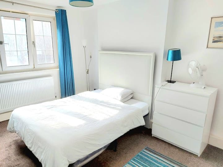 Modern Room With Private Ensuite Bathroom - City of London
