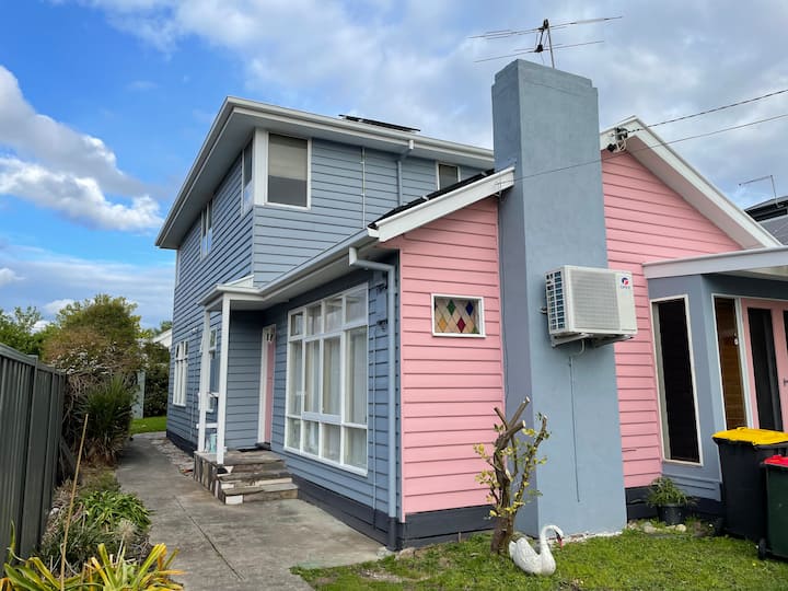 The Pink House - Box Hill