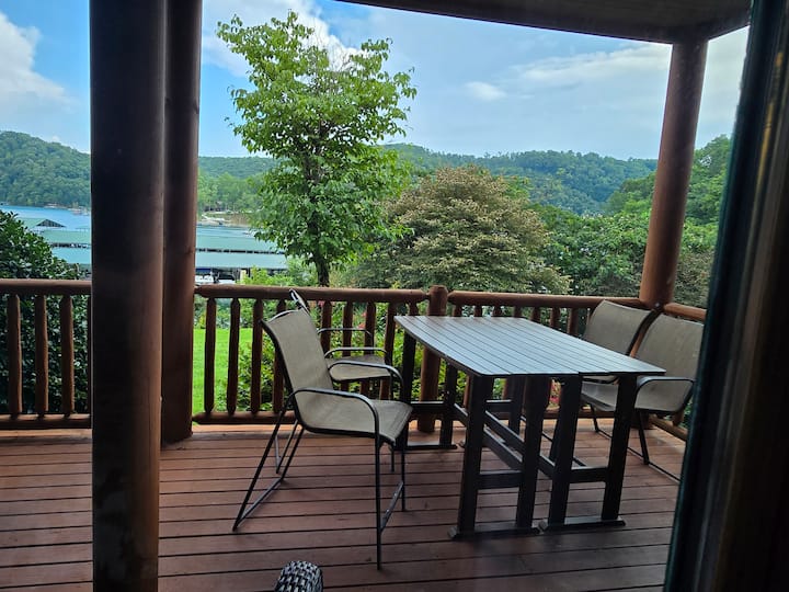 Quiet Lake View Condo. - Norris Dam State Park, Rocky Top