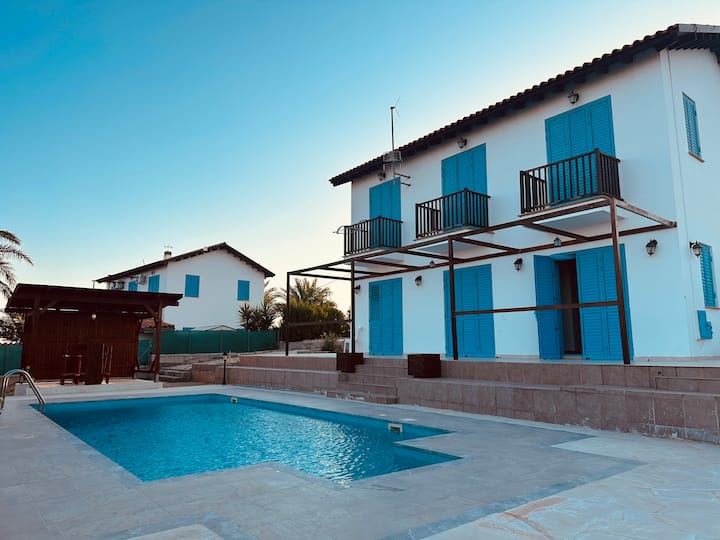 Ocean View Summerhouse In Maroni - Cyprus