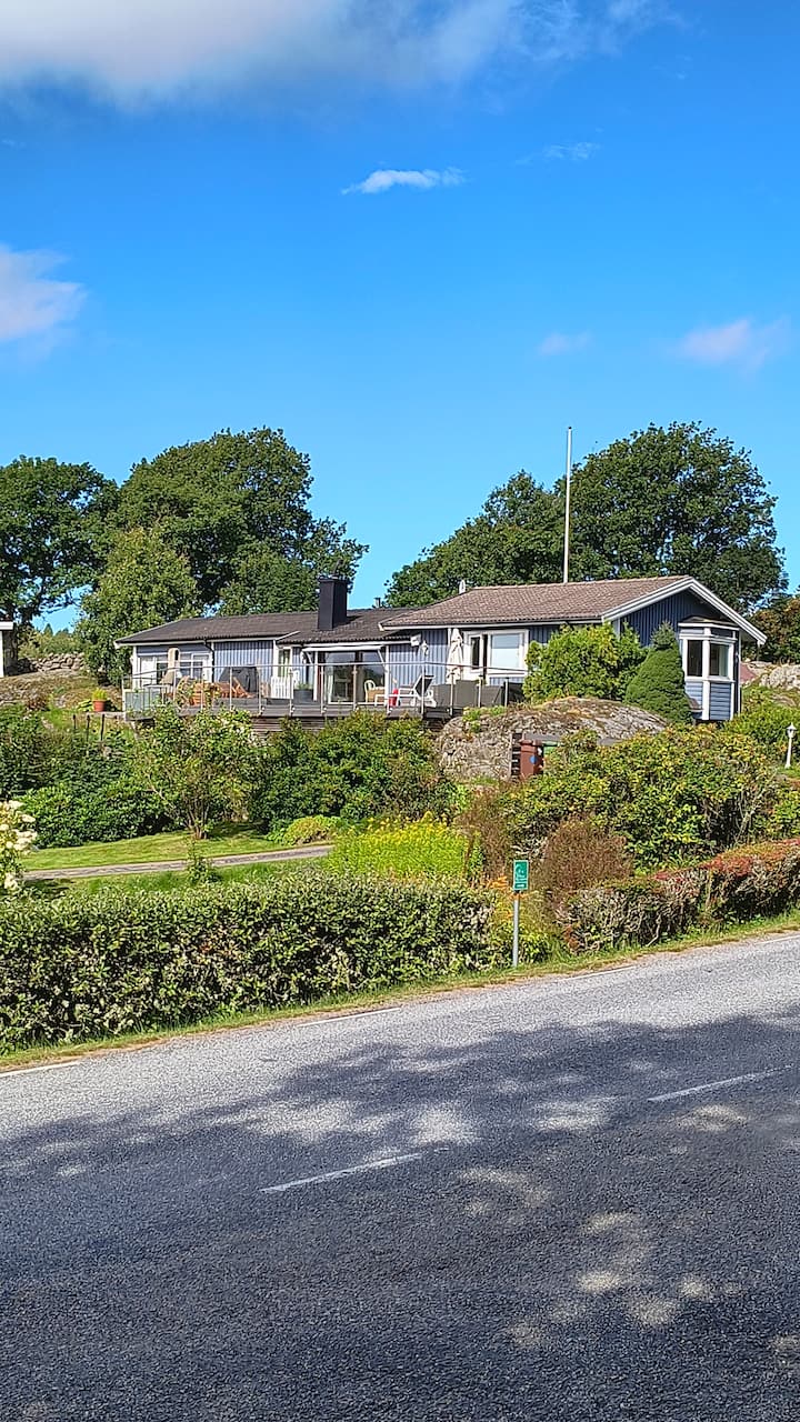 Hemtrevlig Möblerad Villa - Henån