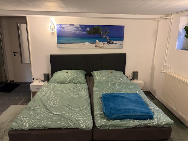 Neue 1 Zimmerwohnung Mit Küche Und Eigenem Bad - Lübeck