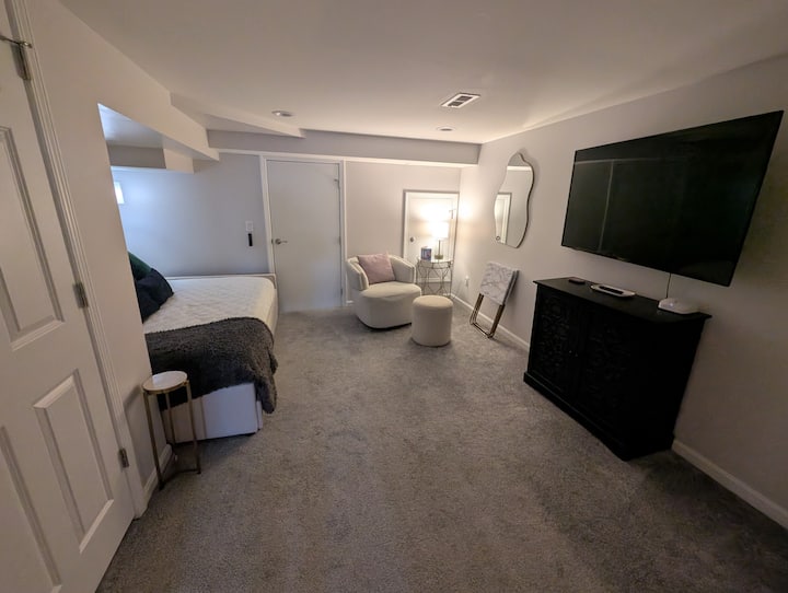 Charming Private-entry Studio Walk To Otr & Dwtn! - Cincinnati