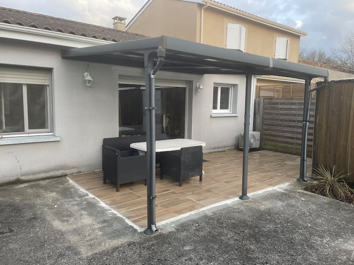 Maison Confortable Chaleureuse - Léognan