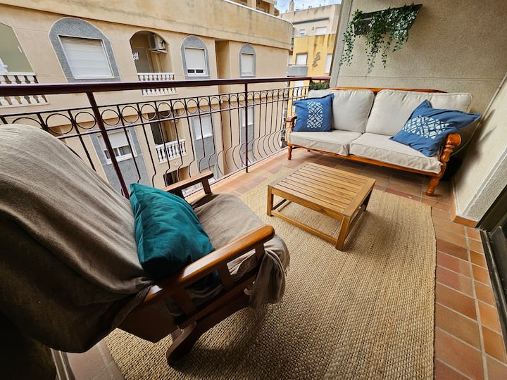 Elegant Apartment, Large Balcony, 300 Meters Beach - Torrevieja