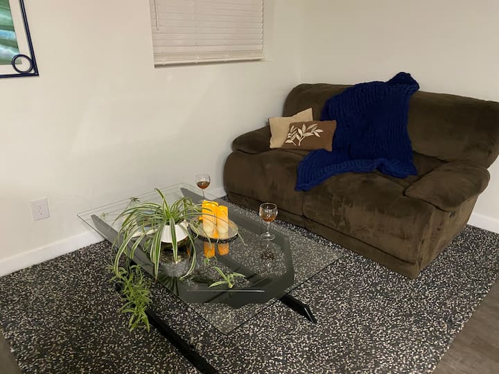 Bright Modern Apartment - Layton, UT