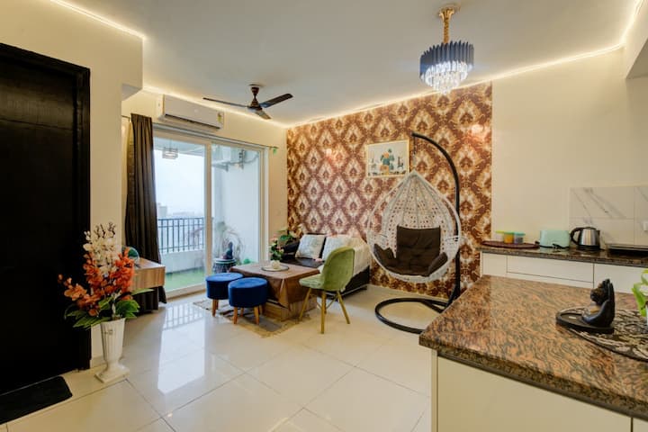 City View By Royal Rooms - Noida