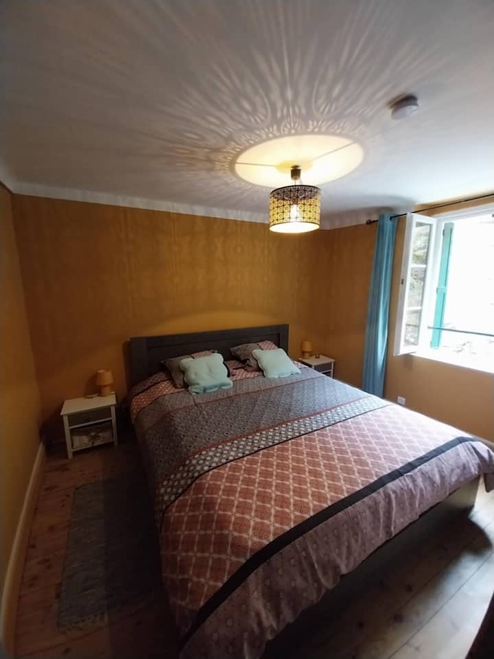 Chambre Privée Dans Un Gîte D’étape - Saugues