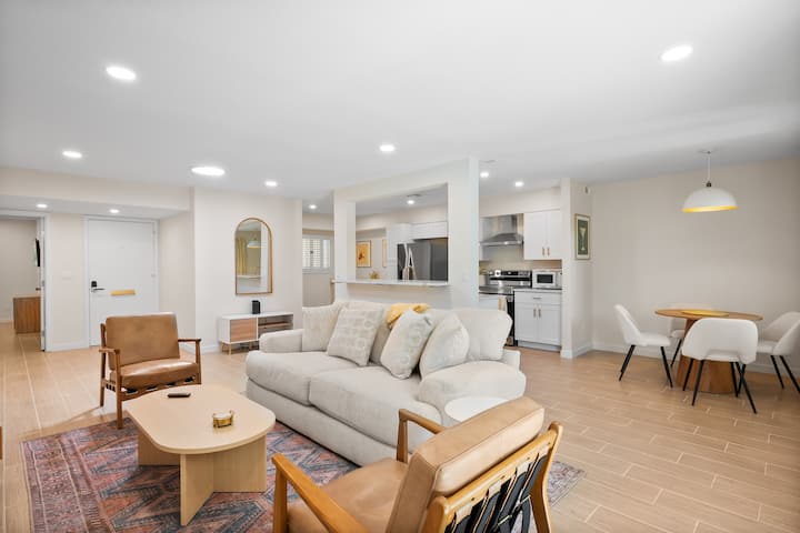 Newly Remodeled Luxury Home In Heart Of Old Town - Scottsdale, AZ