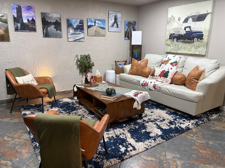 Charming Guest Suite In Colorful Colorado Springs - Colorado Springs, CO