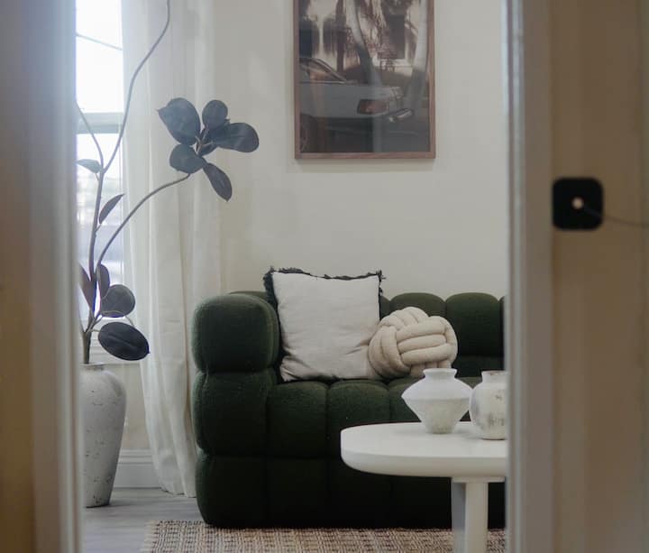 *Brand New* Cozy Belmont Shores Apartment - Seal Beach, CA