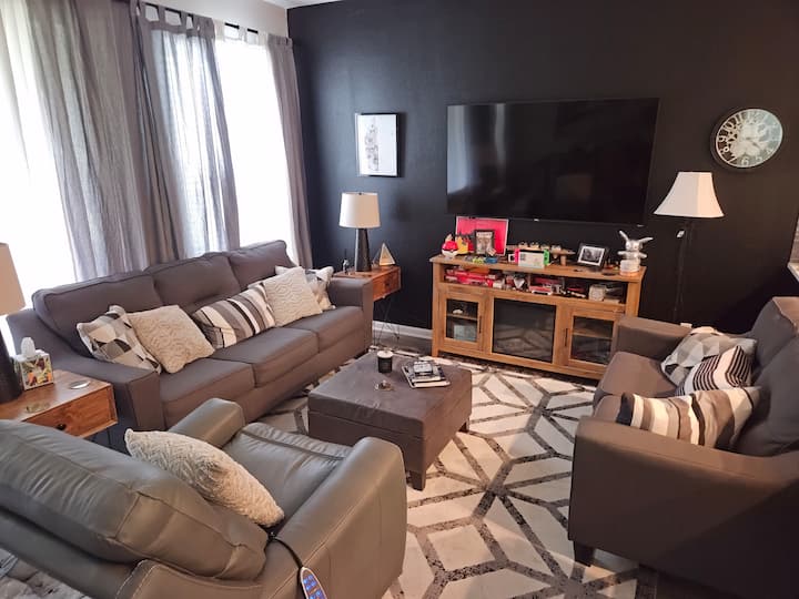 Bedroom With Loft & Private Br - Jacksonville, FL