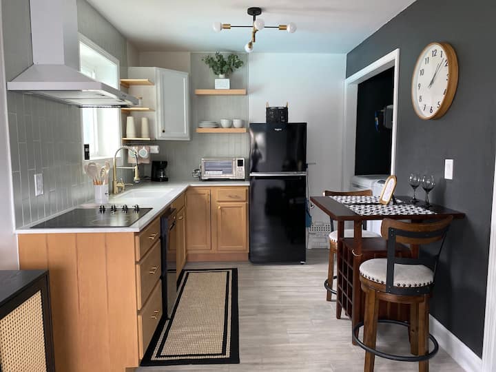 Cozy Escape Hidden Gem In Prime Location - Pasadena, TX