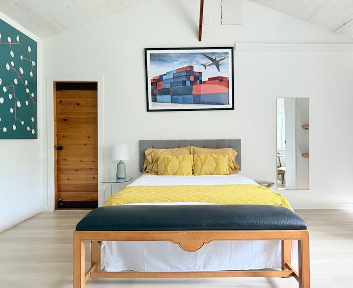 Private Studio Guest Cottage - Los Angeles, CA