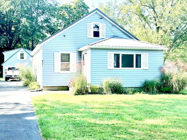 Breezy Bungalow @ Grandview Bay - Evangola State Park, Irving