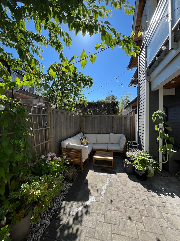 Bright And Cozy Carriage House - Vancouver