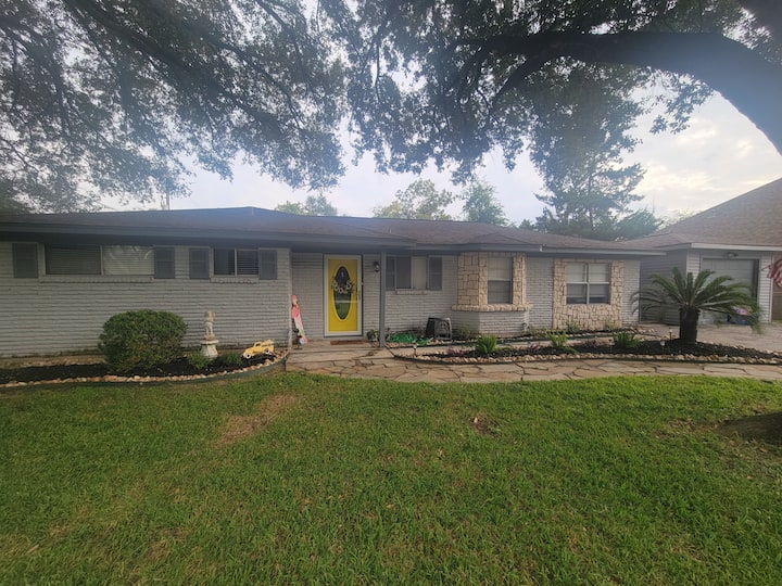 The House With The Yellow Door. - Tomball, TX