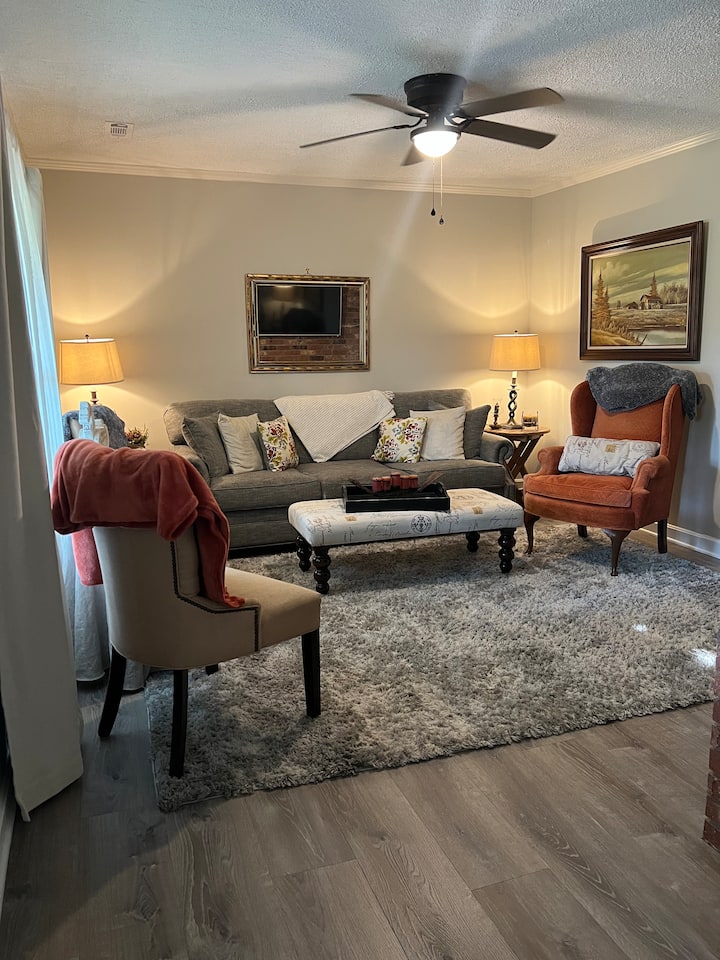 No Cleaning Fee Farmhouse Lake Keowee Near Clemson - Lake Keowee, SC