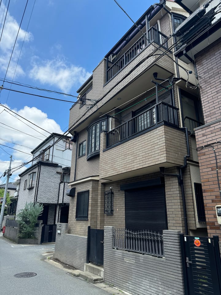 静かな古民家一棟貸切６名/高速Wifi無料/埼玉スーパーアリーナ22分/新宿28分/渋谷32分 - さいたま市