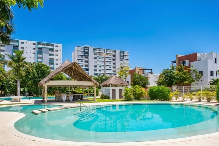 Casa Con 3 Albercas Kids Zone 15 Min Zona Hotelera - Cancún