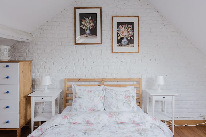 The Lofty Lookout Room - Woluwe-Saint-Lambert