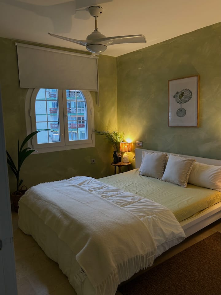 Seaview Apartment Near The Beach With Pool,balcony - Benalmádena