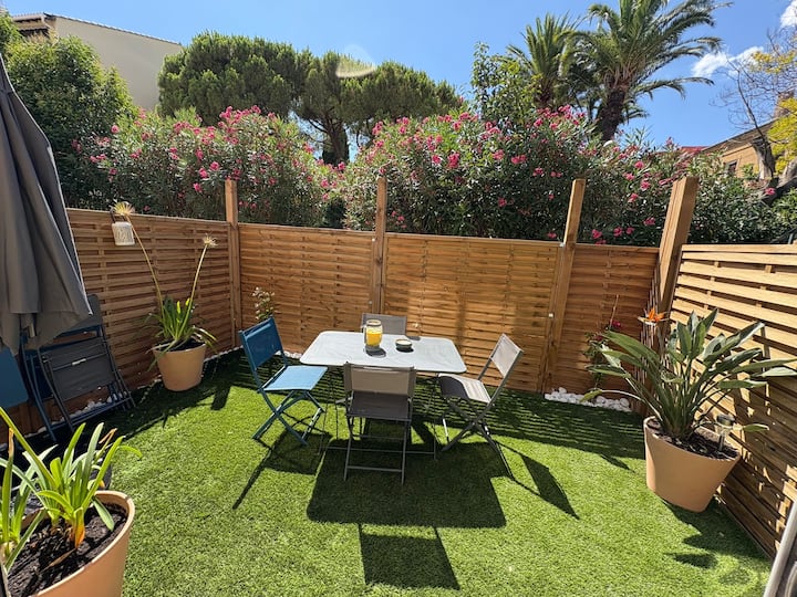 T2 Jardin, 100m De La Plage - Sanary-sur-Mer