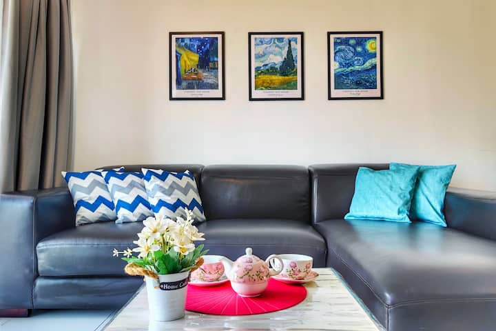 A Homely Apt For Biz Travelers@setiawalk•pfcc•lrt - Puchong