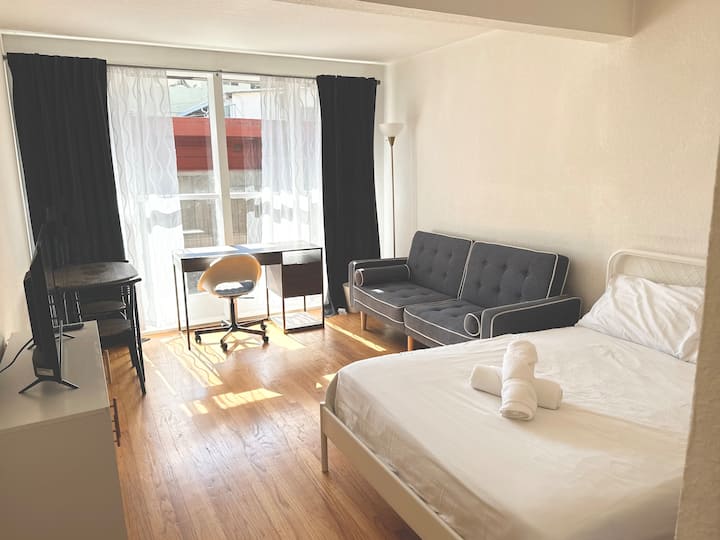 Spacious Room, Close To Cal (C2) - Berkeley, CA