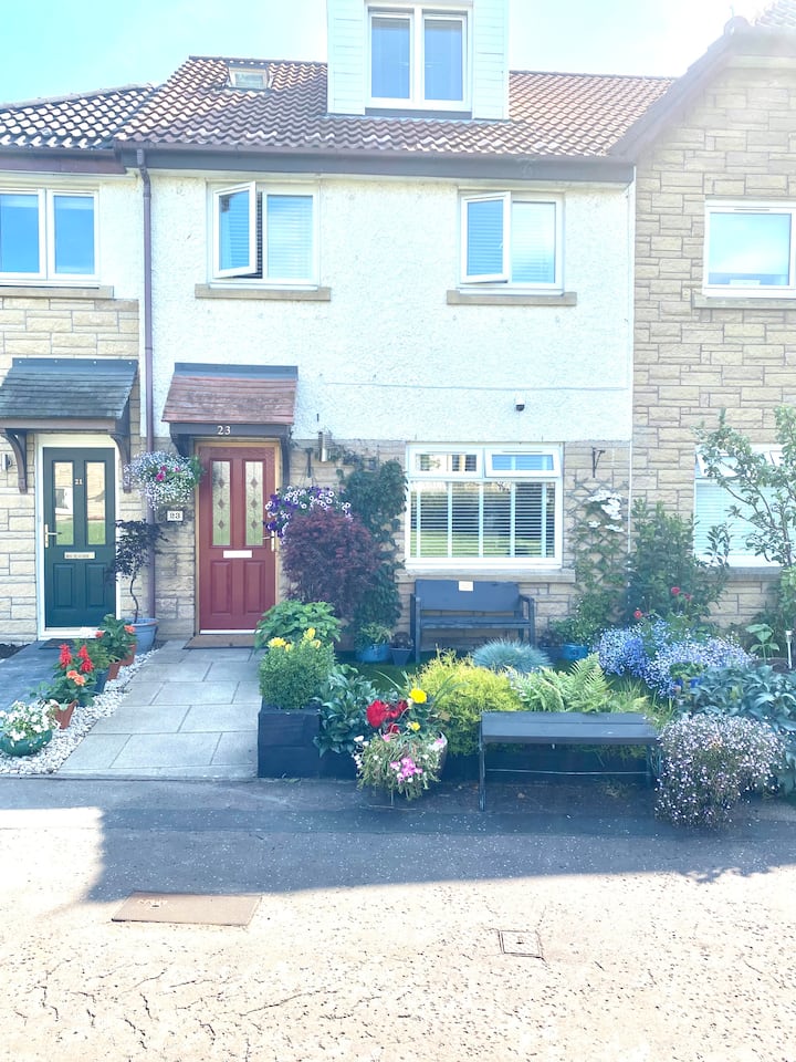 Home From Home - Edinburgh, UK