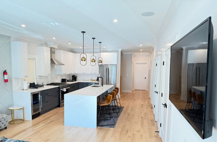 3br 2.5ba Modern Condo - Secaucus, NJ