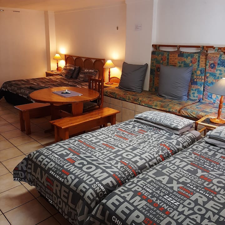 Suite 4 - Luilekker - Emgwenya