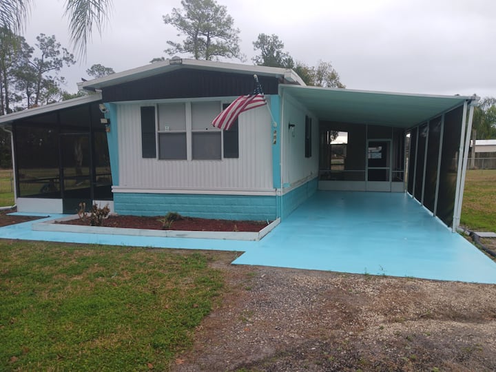 Furnished
Winter
Months
Week
2 Day Mn
Pets 0 - DeLand, FL