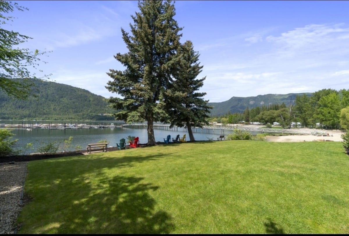 Sicamous Vacation Rentals & Homes - British Columbia, Canada | Airbnb