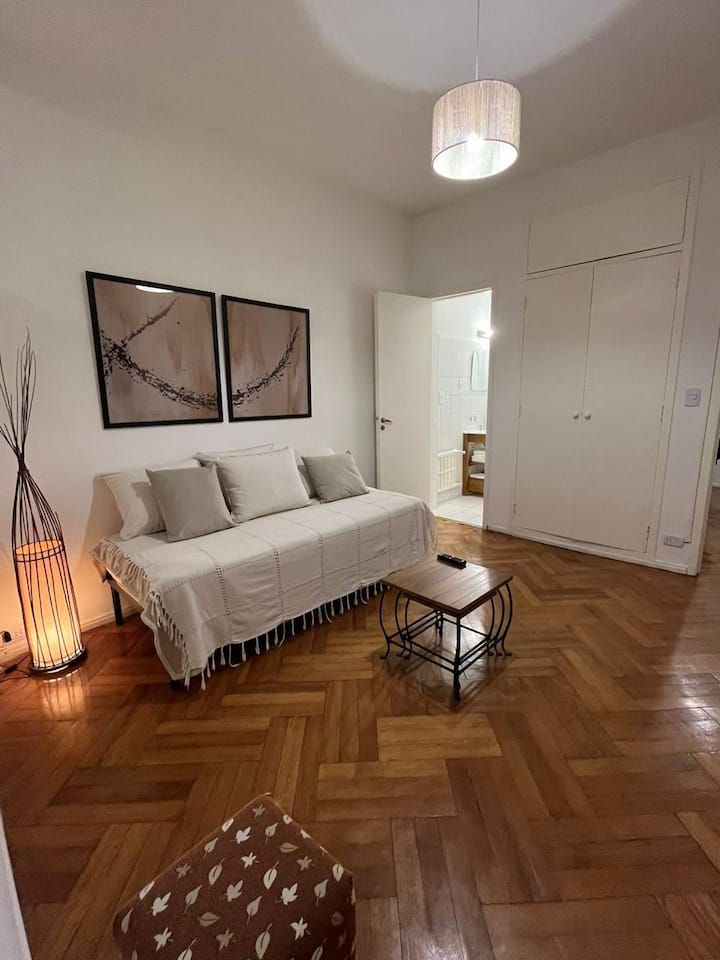 Cálido Departamento En Recoleta - Recoleta