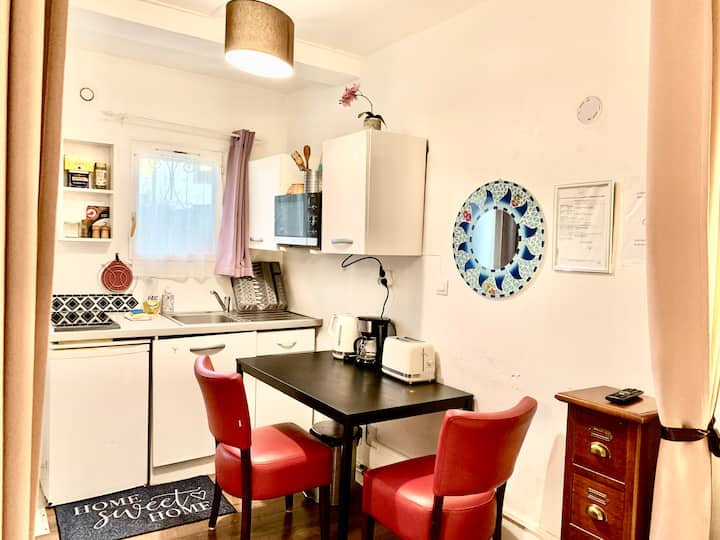 Maisontevy: Studio 2pers.confort-deal- Pro- - Pontault-Combault