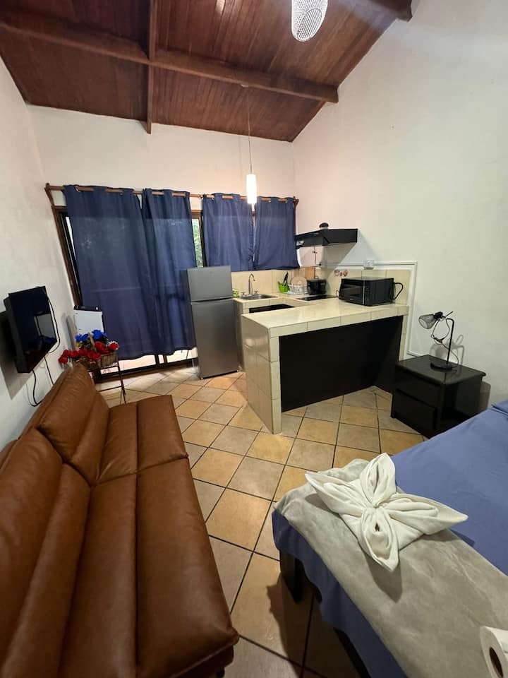 Loft3 A 10 Min Del Aeropuerto,piscina,parking,wifi - Alajuela