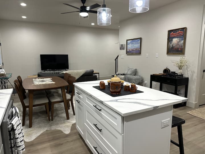 Cowboy Chic Townhouse Retreat - Elko, NV
