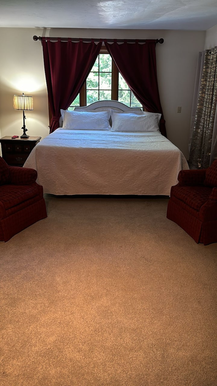 2nd Bedroom Shared Bathroom - Rutland, MA