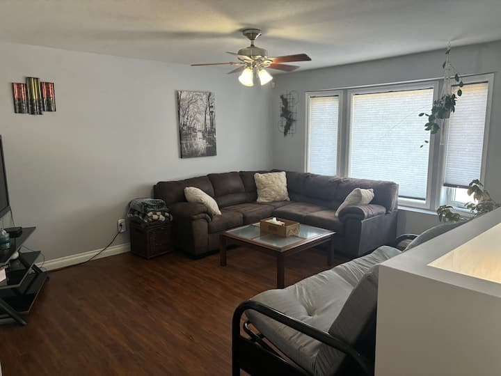 Bright Modern Duplex Near Hospital And Amenities - Fort St. John