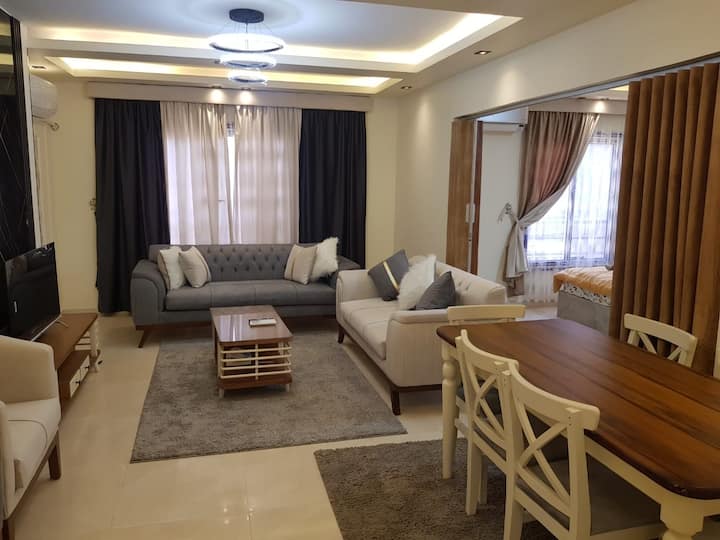 أول سكن وقريبةمن النيل والخدمات في المهندسين - Kairo