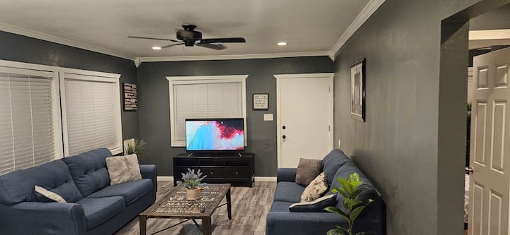 Little Cozy 2 Bedroom House, 3721 - Manhattan Beach, CA