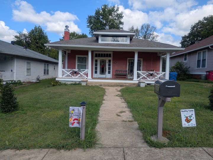 Historic "Red House" In Downtown Clarksville - Clarksville, TN