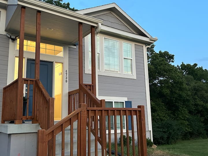 Woodland Kc Retreat On Culdesac Sleeps 10 - Belton, MO