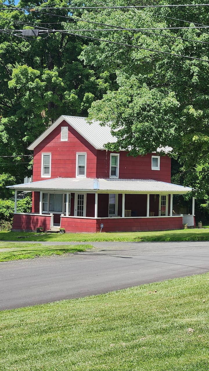 Peaceful 2 Bedroom House - Hancock, NY
