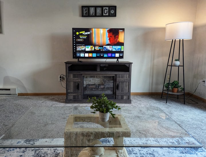 Spacious Apartment & Underground Parking - Fargo, ND