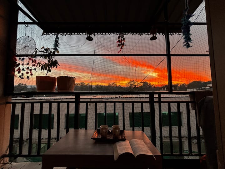 1bhk Near Mall Of Doon | Balcony | Peacock Perch - Dehradun