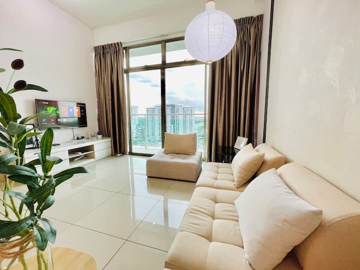 Mount Austin 3br2ba Lake View Near Aeon - Johor Bahru